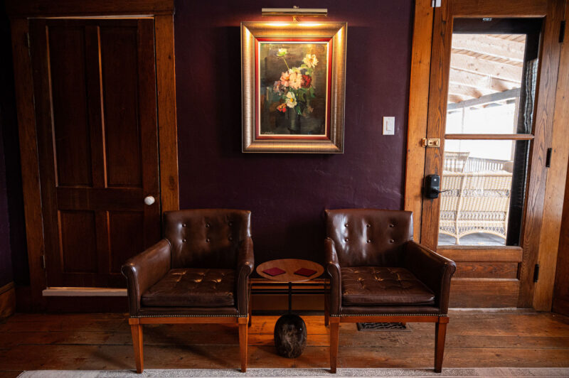Virtual Tour of the Cobble House