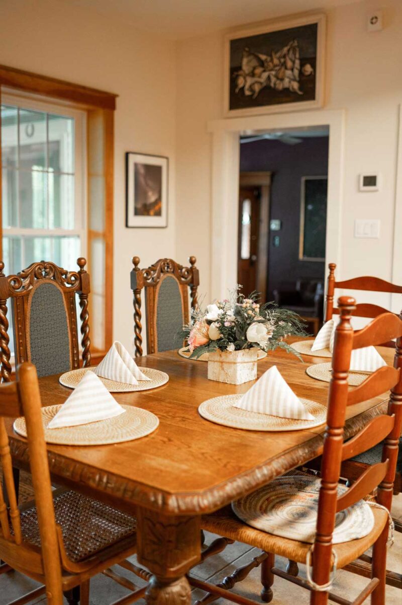 Virtual Tour of the Cobble House