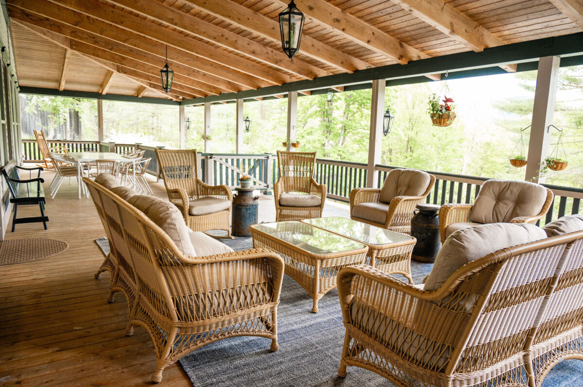 Virtual Tour of the Cobble House