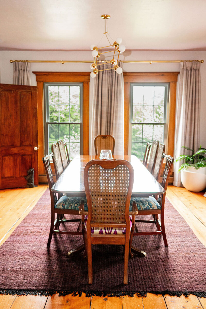 Virtual Tour of the Cobble House